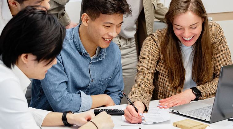 My Stuff 2.0 | Explore McDonald’s Employee Portal| I Do Business